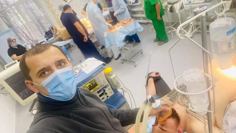 Maxim – a life of a doctor in a Kyiv hospital – Leo Krivski